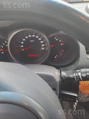 Black Kia Soul 2010 in Riga, with an engine capacity of 1.60 L and mileage of 215 thousand km for 3400 €, photo 4 on AUTOMOTO.COM.LV