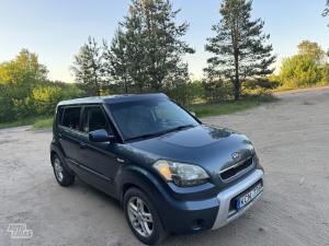 Zils Kia Soul 2009 Viļņa, ar dzinēja tilpumu 1.60 L un nobraukumu 335 tūkst. km par 1600 €, foto  vietnē AUTOMOTO.COM.LV