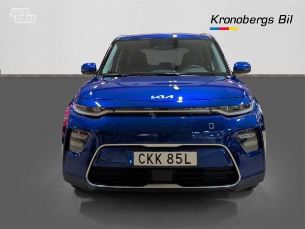 Blue Kia Soul 2022 in Kaunas, with an engine capacity of 0.00 L and mileage of 21 thousand km for 29209 €, photo 2 on AUTOMOTO.COM.LV