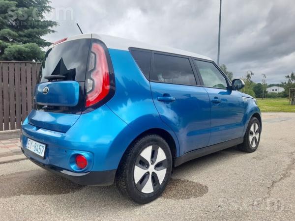 Синий Киа Soul 2014 в Рига, объемом двигателя 1.60 л и пробегом 92 тыс. км за 6200 €, фото 4 на AUTOMOTO.COM.LV