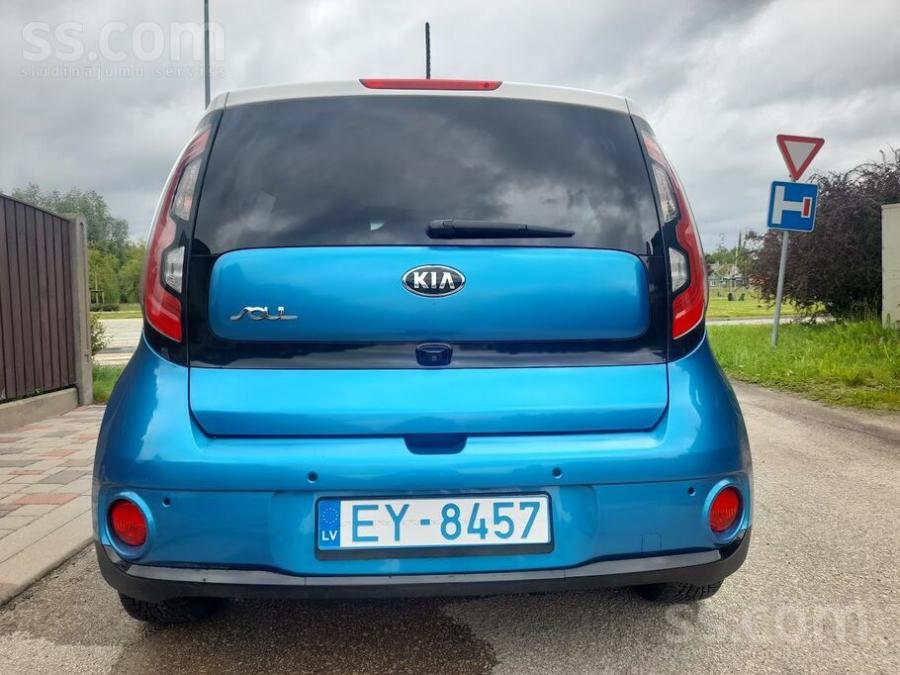 Синий Киа Soul 2014 в Рига, объемом двигателя 1.60 л и пробегом 92 тыс. км за 6200 €, фото 6 на AUTOMOTO.COM.LV