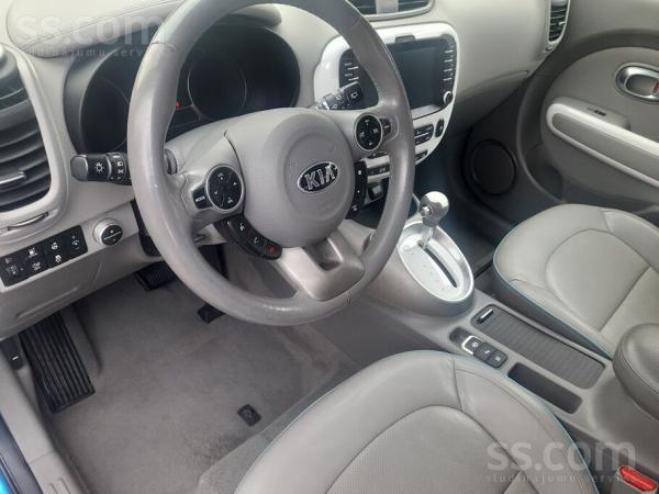 Синий Киа Soul 2014 в Рига, объемом двигателя 1.60 л и пробегом 92 тыс. км за 6200 €, фото 8 на AUTOMOTO.COM.LV