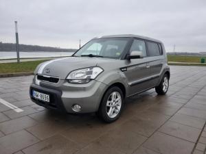 Brown Kia Soul 2009 in Riga, with an engine capacity of 1.60 L and mileage of 212 thousand km for 3990 €, photo 5 on AUTOMOTO.COM.LV