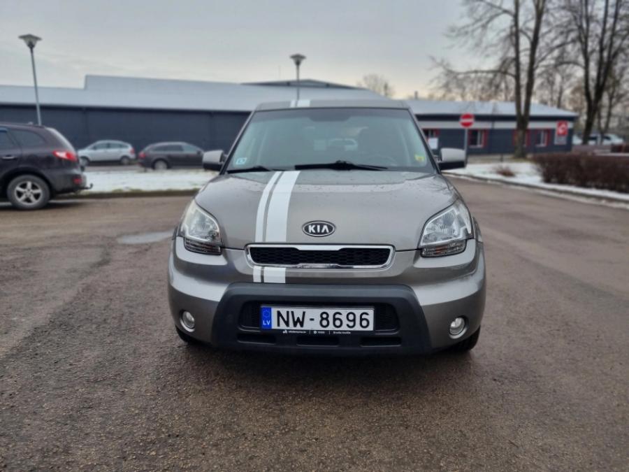 Brown Kia Soul 2009 in Riga, with an engine capacity of 1.60 L and mileage of 212 thousand km for 3990 €, photo 12 on AUTOMOTO.COM.LV