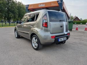 Brown Kia Soul 2009 in Riga, with an engine capacity of 1.60 L and mileage of 212 thousand km for 3990 €, photo 15 on AUTOMOTO.COM.LV