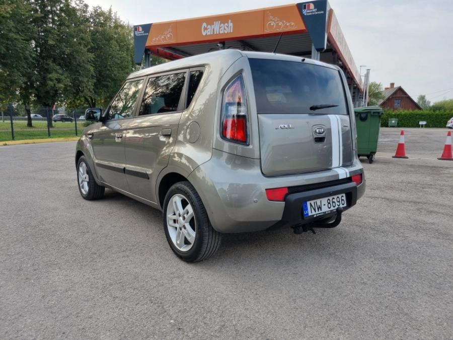 Brown Kia Soul 2009 in Riga, with an engine capacity of 1.60 L and mileage of 212 thousand km for 3990 €, photo 15 on AUTOMOTO.COM.LV