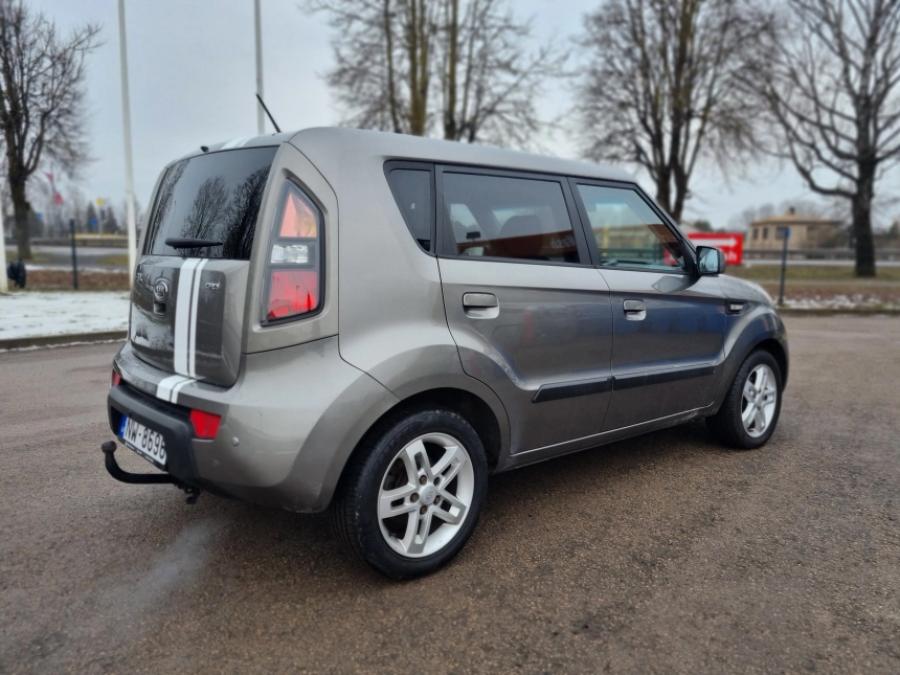 Brown Kia Soul 2009 in Riga, with an engine capacity of 1.60 L and mileage of 212 thousand km for 3990 €, photo 19 on AUTOMOTO.COM.LV