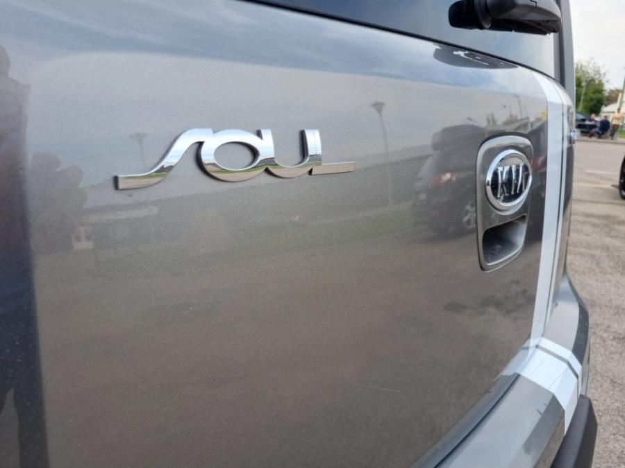 Brown Kia Soul 2009 in Riga, with an engine capacity of 1.60 L and mileage of 212 thousand km for 3990 €, photo 33 on AUTOMOTO.COM.LV
