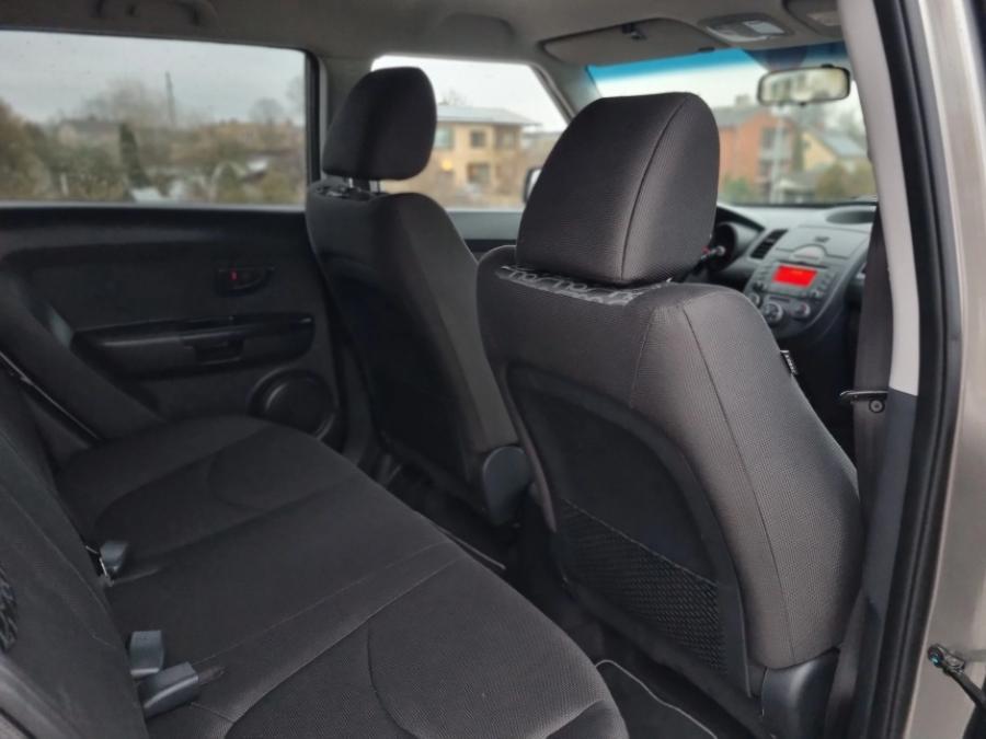 Brown Kia Soul 2009 in Riga, with an engine capacity of 1.60 L and mileage of 212 thousand km for 3990 €, photo 64 on AUTOMOTO.COM.LV