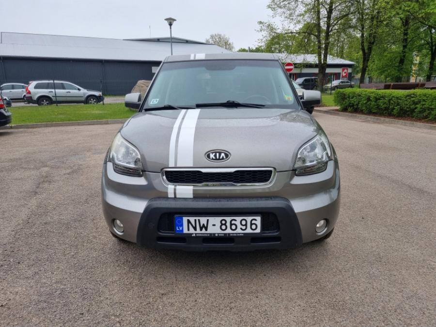 Brown Kia Soul 2009 in Riga, with an engine capacity of 1.60 L and mileage of 212 thousand km for 3990 €, photo 79 on AUTOMOTO.COM.LV