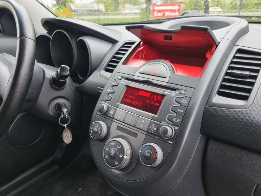 Brown Kia Soul 2009 in Riga, with an engine capacity of 1.60 L and mileage of 212 thousand km for 3990 €, photo 82 on AUTOMOTO.COM.LV