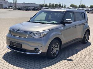 Brown Kia Soul 2016 in Marijampole, with an engine capacity of 0.00 L and mileage of 160 thousand km for 3200 €, photo  on AUTOMOTO.COM.LV
