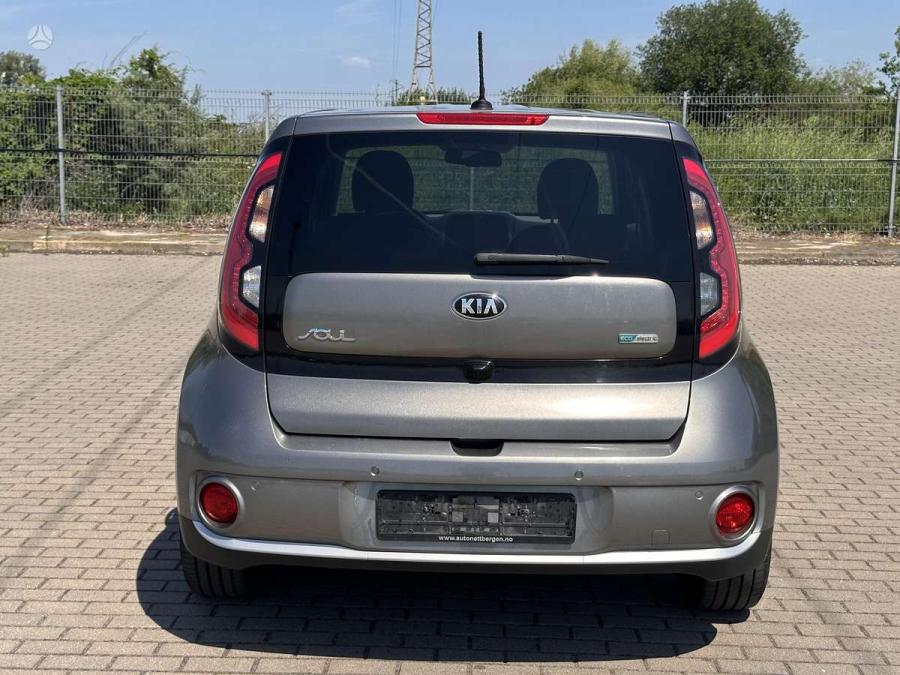 Brūns Kia Soul 2016 Marijampole, ar dzinēja tilpumu 0.00 L un nobraukumu 160 tūkst. km par 3200 €, foto 7 vietnē AUTOMOTO.COM.LV