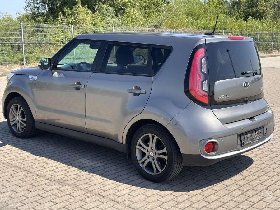 Brūns Kia Soul 2016 Marijampole, ar dzinēja tilpumu 0.00 L un nobraukumu 160 tūkst. km par 3200 €, foto 8 vietnē AUTOMOTO.COM.LV