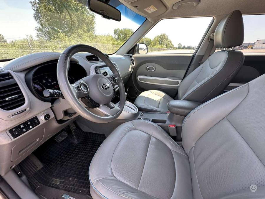 Brūns Kia Soul 2016 Marijampole, ar dzinēja tilpumu 0.00 L un nobraukumu 160 tūkst. km par 3200 €, foto 11 vietnē AUTOMOTO.COM.LV
