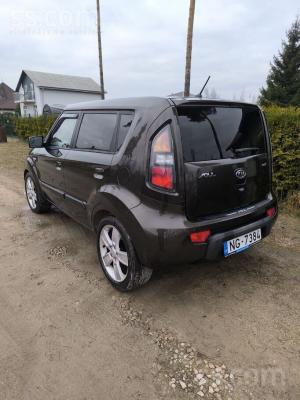 Brown Kia Soul 2009 in Riga, with an engine capacity of 1.60 L and mileage of 262 thousand km for 4300 €, photo 4 on AUTOMOTO.COM.LV