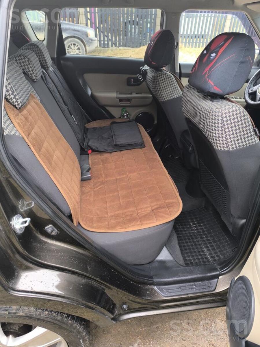 Brown Kia Soul 2009 in Riga, with an engine capacity of 1.60 L and mileage of 262 thousand km for 4300 €, photo 15 on AUTOMOTO.COM.LV