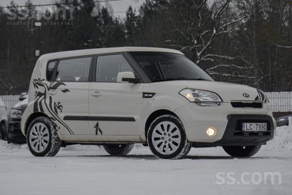 Brown Kia Soul 2011 in Riga, with an engine capacity of 1.60 L and mileage of 206 thousand km for 2990 €, photo 2 on AUTOMOTO.COM.LV