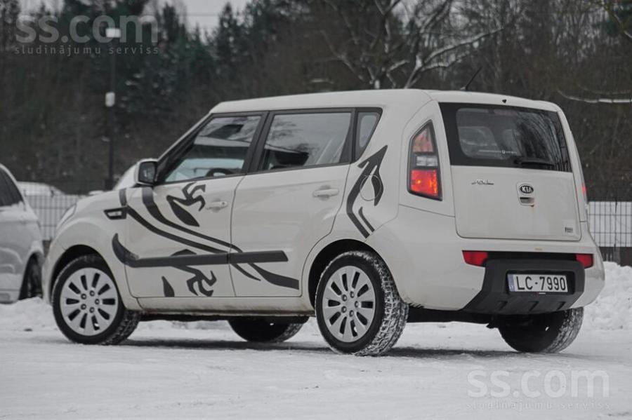Brūns Kia Soul 2011 Rīga, ar dzinēja tilpumu 1.60 L un nobraukumu 206 tūkst. km par 2990 €, foto 3 vietnē AUTOMOTO.COM.LV