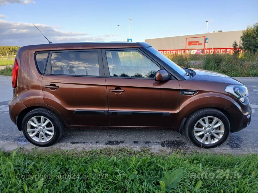 Brown Kia Soul 2012 in Tallinn, with an engine capacity of 1.60 L and mileage of 286 thousand km for 3333 €, photo 8 on AUTOMOTO.COM.LV