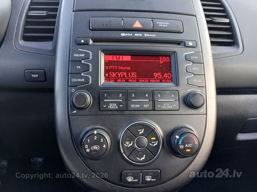 Brown Kia Soul 2012 in Tallinn, with an engine capacity of 1.60 L and mileage of 286 thousand km for 3333 €, photo 17 on AUTOMOTO.COM.LV