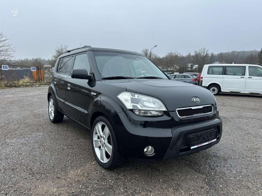 Kia Soul 2009 in Alytus, with an engine capacity of 1.59 L and mileage of 223 thousand km for 3950 €, photo 3 on AUTOMOTO.COM.LV