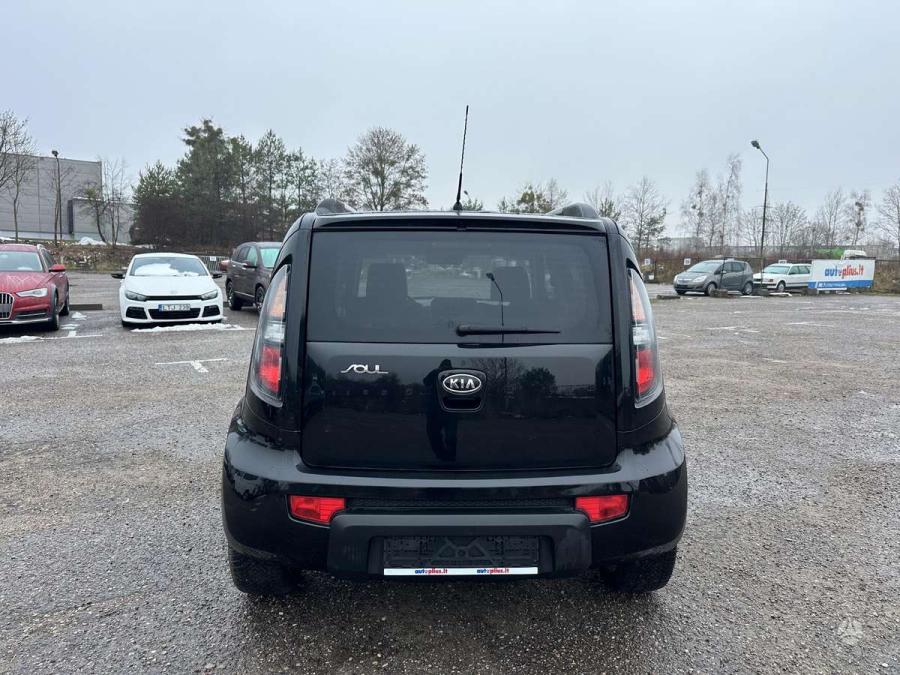 Kia Soul 2009 in Alytus, with an engine capacity of 1.59 L and mileage of 223 thousand km for 3950 €, photo 6 on AUTOMOTO.COM.LV