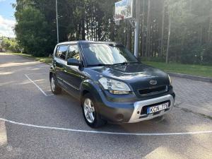 Kia Soul 2009 in Vilnius, with an engine capacity of 1.59 L and mileage of 333 thousand km for 2650 €, photo  on AUTOMOTO.COM.LV