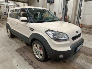 Kia Soul 2011 in Ariogala, with an engine capacity of 1.60 L and mileage of 280 thousand km for 2500 €, photo 4 on AUTOMOTO.COM.LV