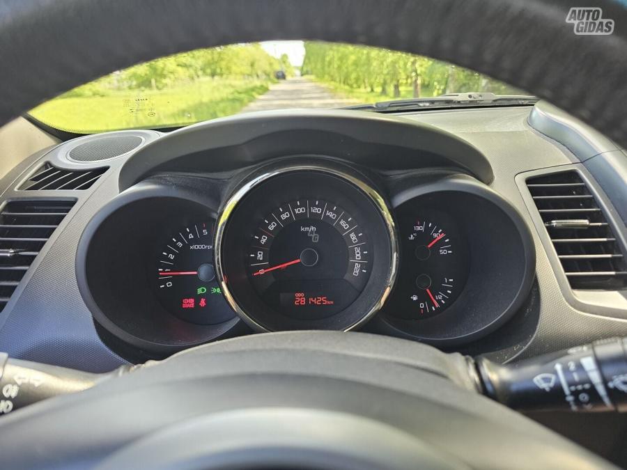 Kia Soul 2011 Ariogala, ar dzinēja tilpumu 1.60 L un nobraukumu 280 tūkst. km par 3500 €, foto 8 vietnē AUTOMOTO.COM.LV