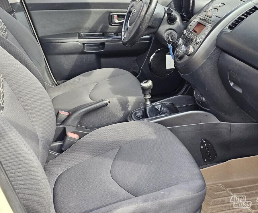 Kia Soul 2011 Ariogala, ar dzinēja tilpumu 1.60 L un nobraukumu 280 tūkst. km par 3500 €, foto 13 vietnē AUTOMOTO.COM.LV