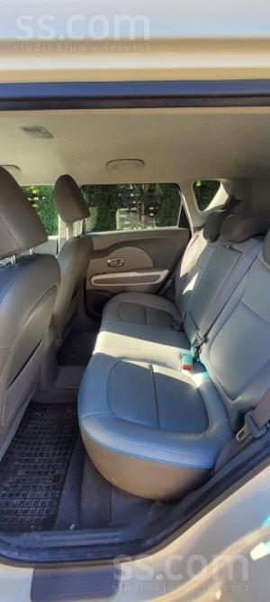Kia Soul 2018 in Riga, with an engine capacity of 0.00 L and mileage of 122 thousand km for 7950 €, photo 4 on AUTOMOTO.COM.LV