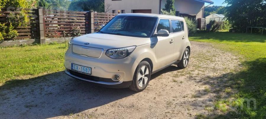Kia Soul 2018 in Riga, with an engine capacity of 0.00 L and mileage of 122 thousand km for 7950 €, photo 5 on AUTOMOTO.COM.LV