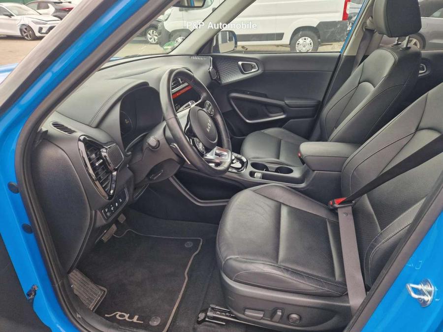 Kia Soul 2023 in Marijampole, with an engine capacity of 0.00 L and mileage of 10 thousand km for 14999 €, photo 5 on AUTOMOTO.COM.LV
