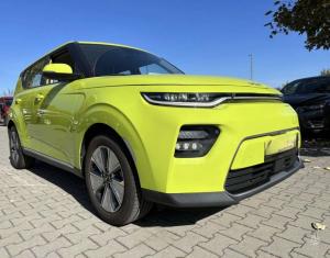 Green Kia Soul 2021 in Vilnius, with an engine capacity of 0.00 L and mileage of 15 thousand km for 13500 €, photo  on AUTOMOTO.COM.LV