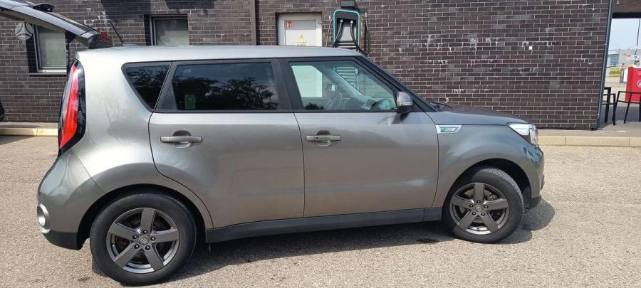 Pelēks Kia Soul 2015 Šakiai, ar dzinēja tilpumu 0.00 L un nobraukumu 136 tūkst. km par 5900 €, foto 6 vietnē AUTOMOTO.COM.LV