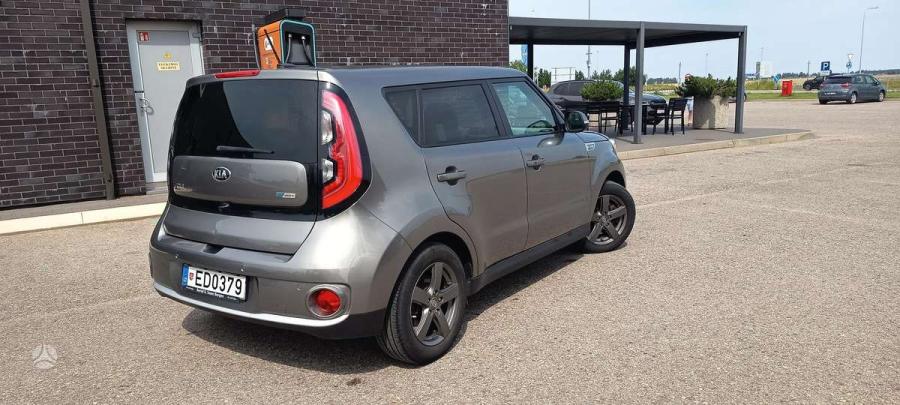 Pelēks Kia Soul 2015 Šakiai, ar dzinēja tilpumu 0.00 L un nobraukumu 136 tūkst. km par 5900 €, foto 8 vietnē AUTOMOTO.COM.LV