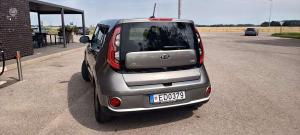 Pelēks Kia Soul 2015 Šakiai, ar dzinēja tilpumu 0.00 L un nobraukumu 136 tūkst. km par 5900 €, foto 9 vietnē AUTOMOTO.COM.LV