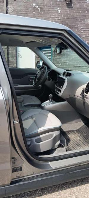 Pelēks Kia Soul 2015 Šakiai, ar dzinēja tilpumu 0.00 L un nobraukumu 136 tūkst. km par 5900 €, foto 12 vietnē AUTOMOTO.COM.LV