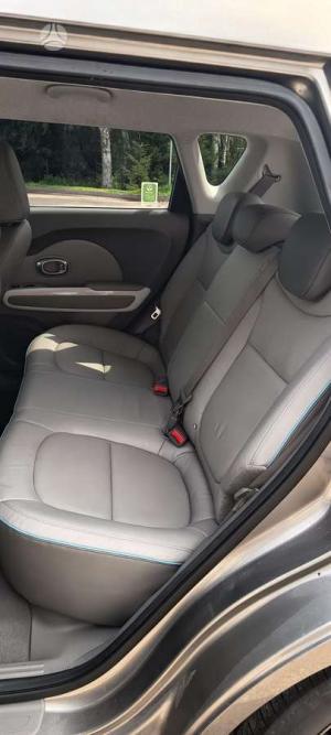 Pelēks Kia Soul 2015 Šakiai, ar dzinēja tilpumu 0.00 L un nobraukumu 136 tūkst. km par 5900 €, foto 15 vietnē AUTOMOTO.COM.LV