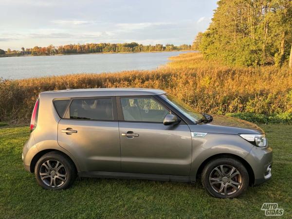 Kia Soul 2015 Marijampole vietnÄ PelÄks Kia Soul 2015 Marijampole, ar dzinÄja tilpumu 0.00 L un nobraukumu 146 tÅ«kst. km par 7300 ā¬, foto 3 vietnÄ AUTOMOTO.COM.LV