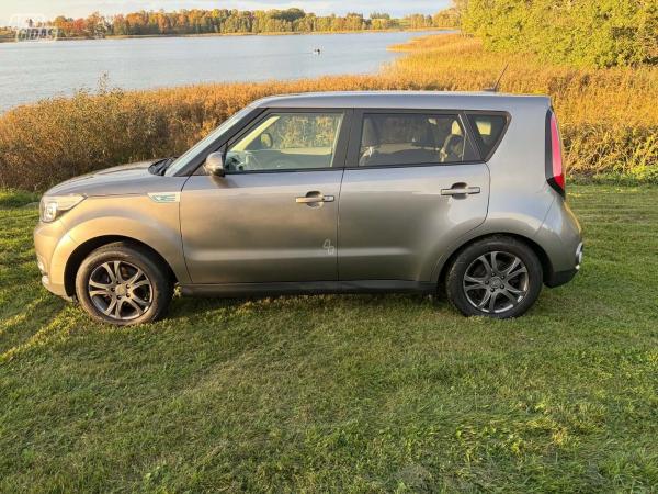 Kia Soul 2015 Marijampole vietnÄ PelÄks Kia Soul 2015 Marijampole, ar dzinÄja tilpumu 0.00 L un nobraukumu 146 tÅ«kst. km par 7300 ā¬, foto 4 vietnÄ AUTOMOTO.COM.LV