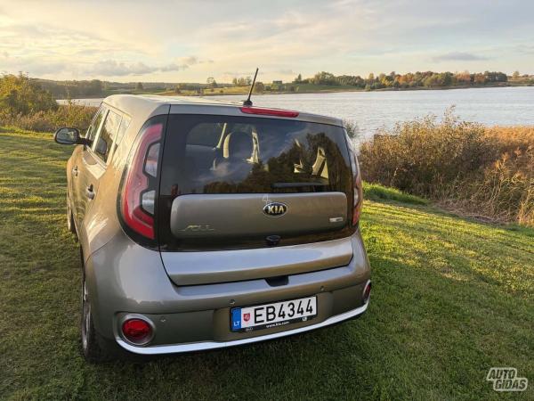 Kia Soul 2015 Marijampole vietnÄ PelÄks Kia Soul 2015 Marijampole, ar dzinÄja tilpumu 0.00 L un nobraukumu 146 tÅ«kst. km par 7300 ā¬, foto 5 vietnÄ AUTOMOTO.COM.LV