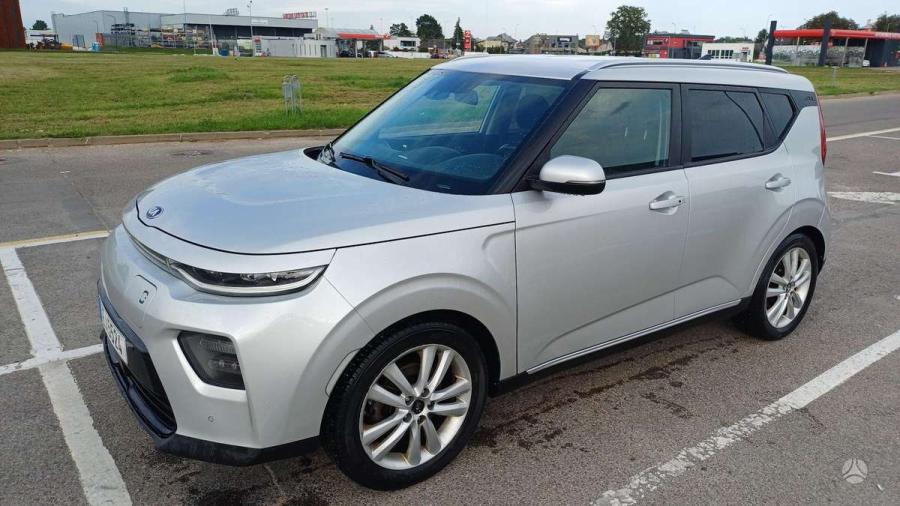 Pelēks Kia Soul 2020 Kauņa, ar dzinēja tilpumu 0.00 L un nobraukumu 116 tūkst. km par 14440 €, foto 1 vietnē AUTOMOTO.COM.LV