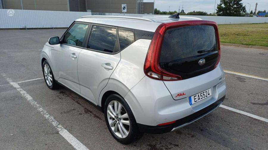 Pelēks Kia Soul 2020 Kauņa, ar dzinēja tilpumu 0.00 L un nobraukumu 116 tūkst. km par 14440 €, foto 3 vietnē AUTOMOTO.COM.LV