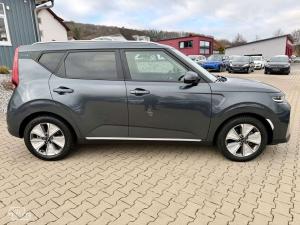 Grey Kia Soul 2021 in Kaunas, with an engine capacity of 0.00 L and mileage of 18 thousand km for 22724 €, photo 7 on AUTOMOTO.COM.LV
