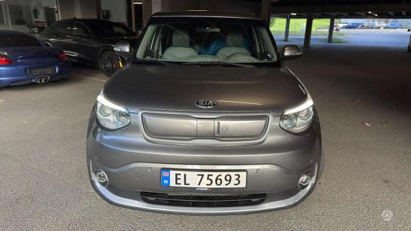 Grey Kia Soul 2015 in Kaunas, with an engine capacity of 0.00 L and mileage of 75 thousand km for 4350 €, photo 2 on AUTOMOTO.COM.LV