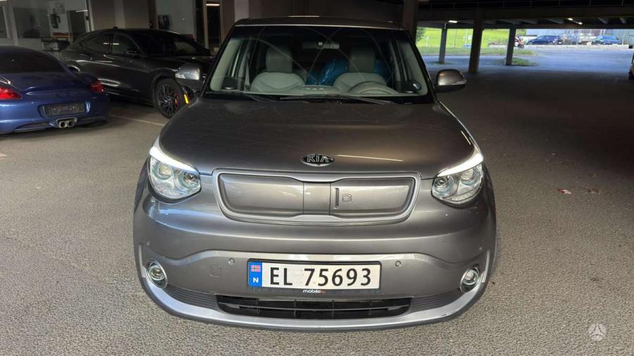 Grey Kia Soul 2015 in Kaunas, with an engine capacity of 0.00 L and mileage of 75 thousand km for 4350 €, photo 3 on AUTOMOTO.COM.LV