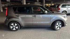 Grey Kia Soul 2015 in Kaunas, with an engine capacity of 0.00 L and mileage of 75 thousand km for 4350 €, photo 6 on AUTOMOTO.COM.LV