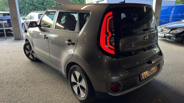 Grey Kia Soul 2015 in Kaunas, with an engine capacity of 0.00 L and mileage of 75 thousand km for 4350 €, photo 8 on AUTOMOTO.COM.LV